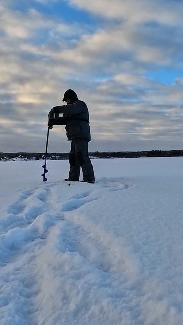 Та самая лунка!