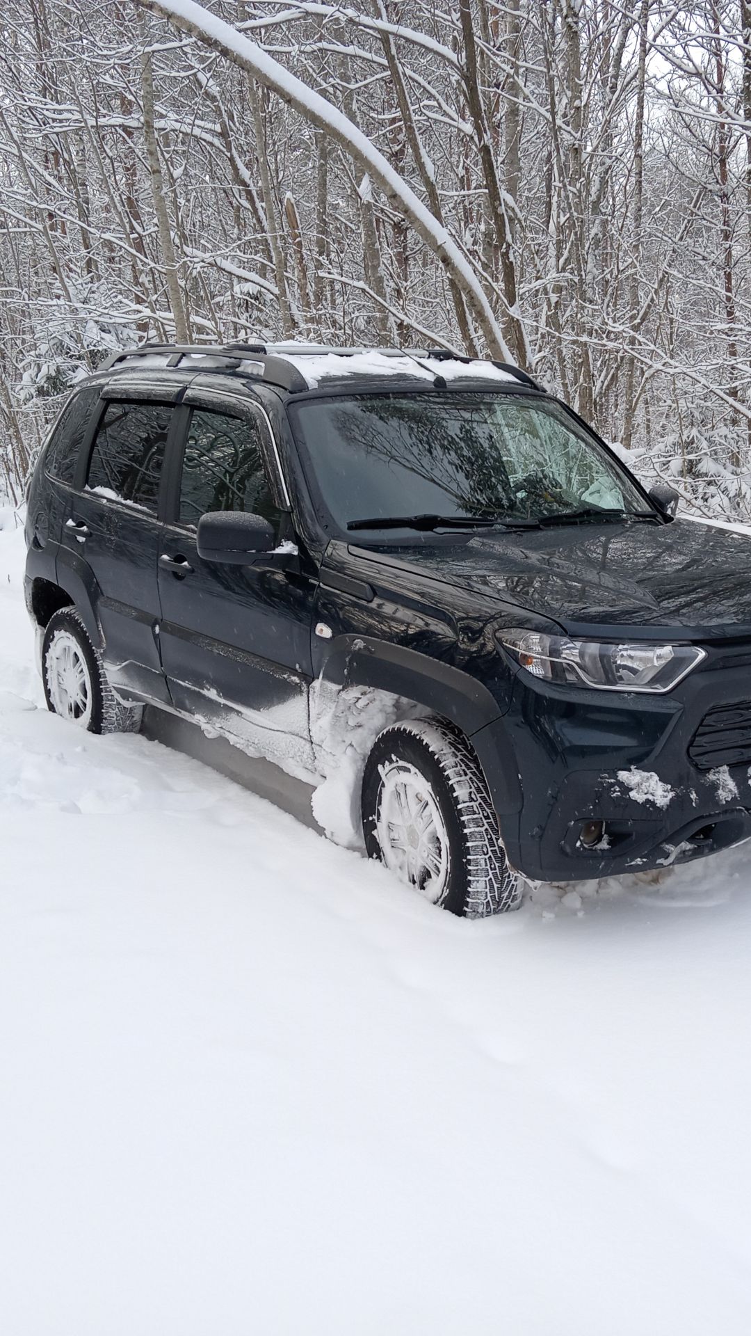 Нива Тревел /// Деревня /// Разбитые дороги