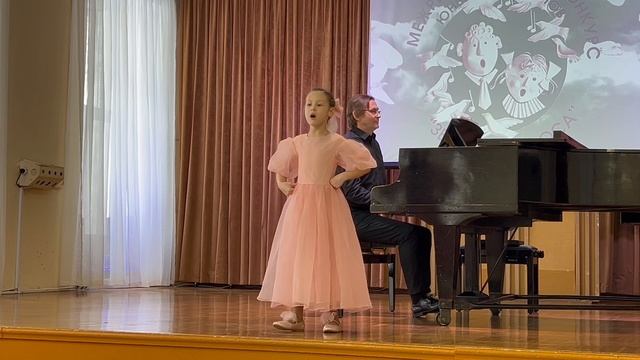 "Журавель"  слова народные, музыка В. Калинникова