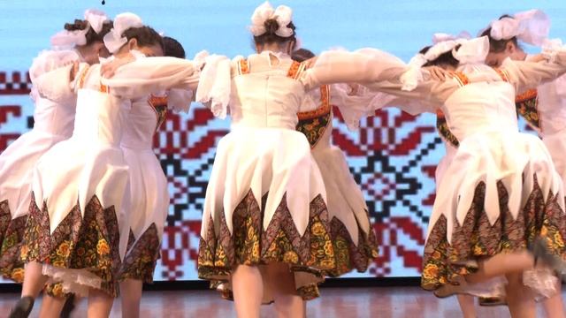 ЦДК Светлоград концерт 23 февраля молдавская рапсодия