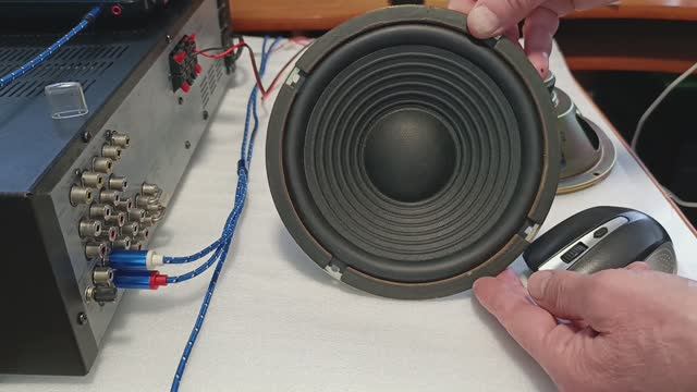 Проверка динамиков SHARP 18PB034A