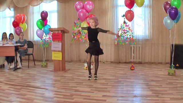 Последний праздник до карантина: 8 марта в 3А (Гимназия №5, Тюмень, 6 марта 2020)