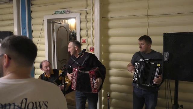 А у Женьки в гараже мы сидим на кураже!!!