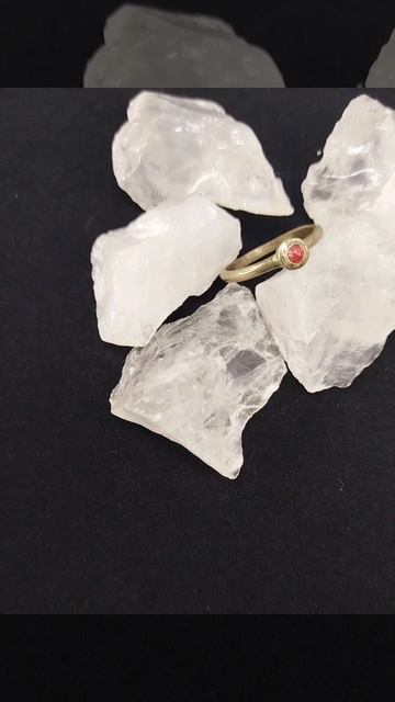 Кольцо Арториаса (латунь и красный синт. опал)  (арт. ДС-50-Л-оп_красный)