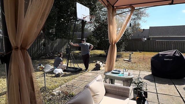 Купили детям баскетбольное кольцо. ￼Финальный бой. Обустройство дома (Мошковы в США)