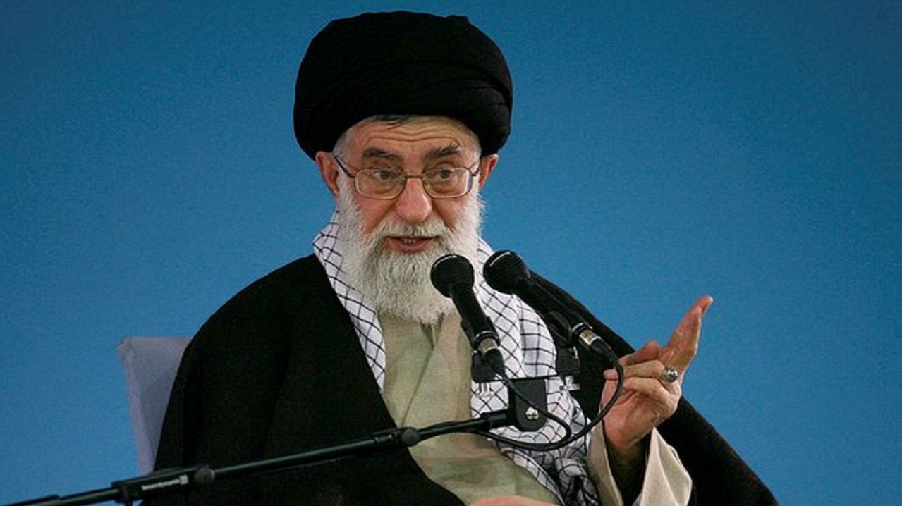 Офис президента Ирана пообещал не оставить без ответа гибель Хаменеи