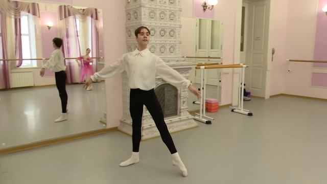 Саратовские балерины рассказали о боли и диетах