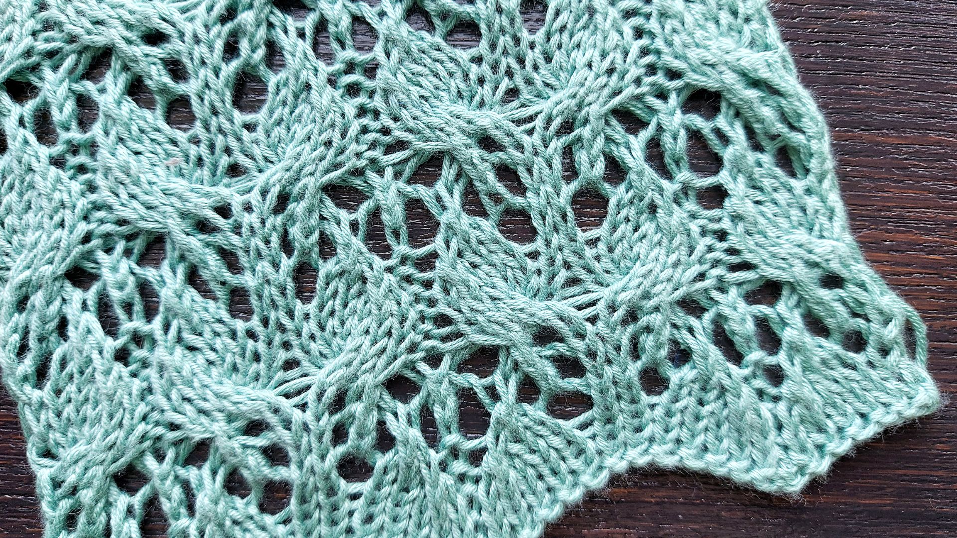 Оригинальный ажурный узор спицами с листиками ⭐ Схема