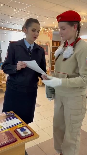 В Белгородском округе полицейские организовали выставочную экспозицию для жителей поселка Майский