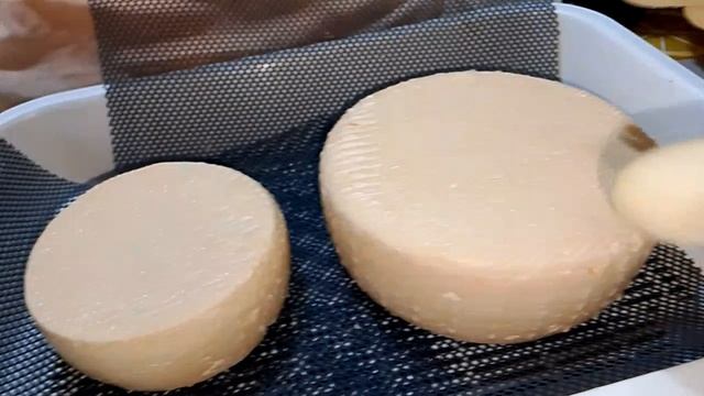 Наш первый полутвёрдый сыр в 2026 году.