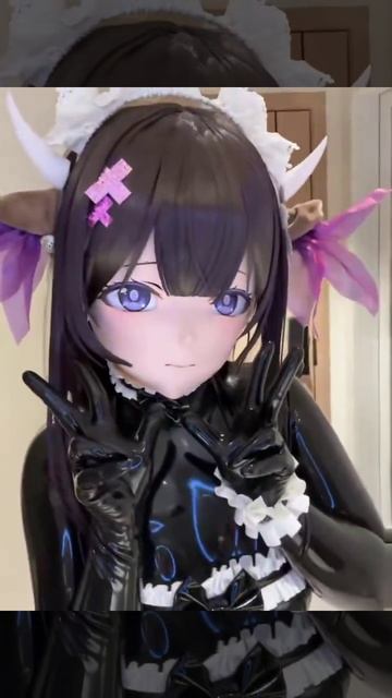 Латексная кигуруми-коровка.)