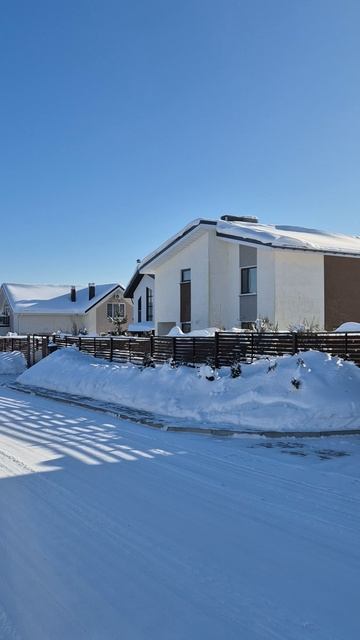 А у нас все зима