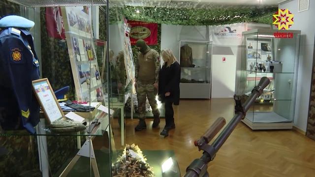 Участник СВО Валентин передал Национальному музею Чувашии экспонаты для выставки