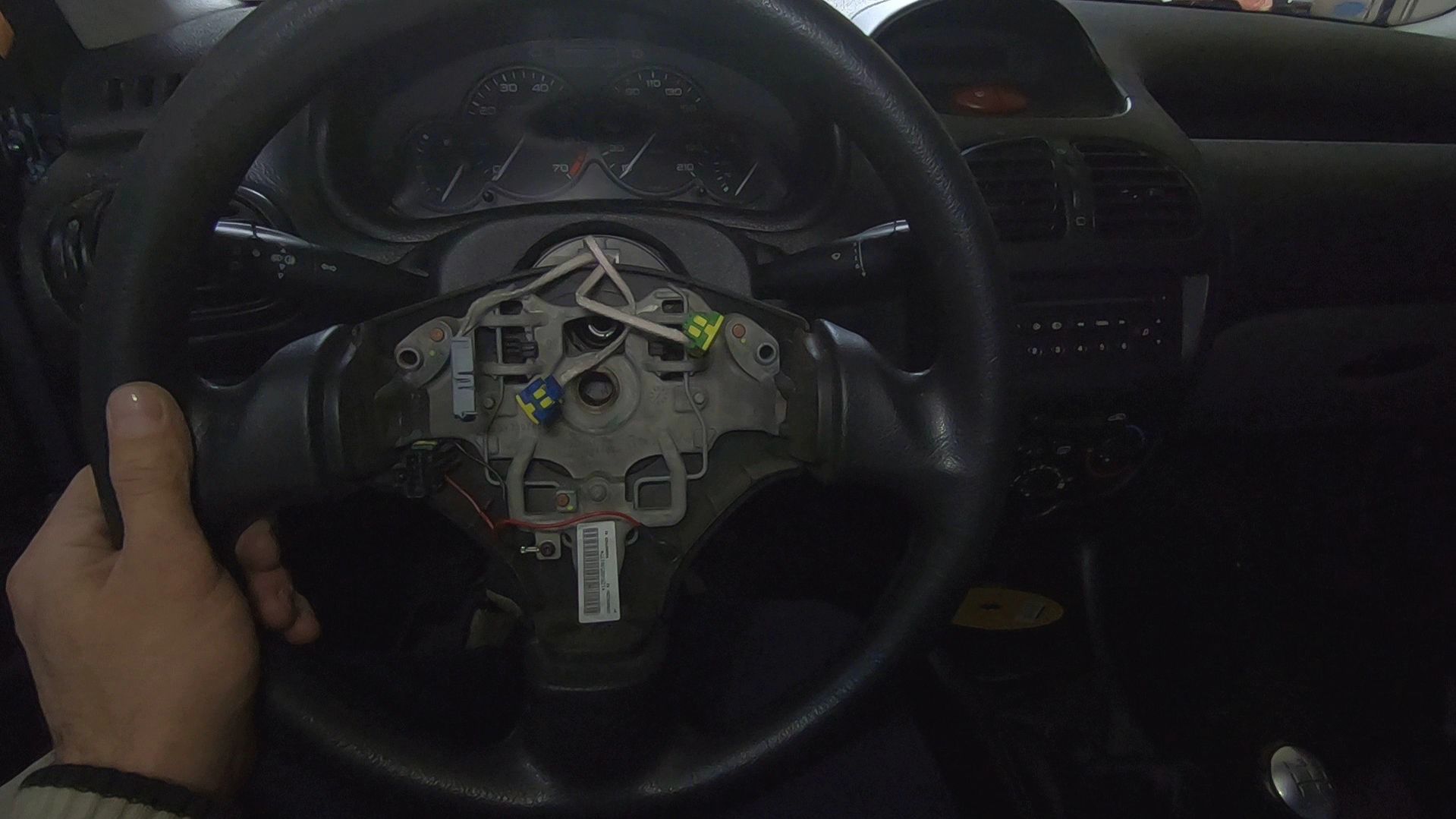 Снятие руля Peugeot 206