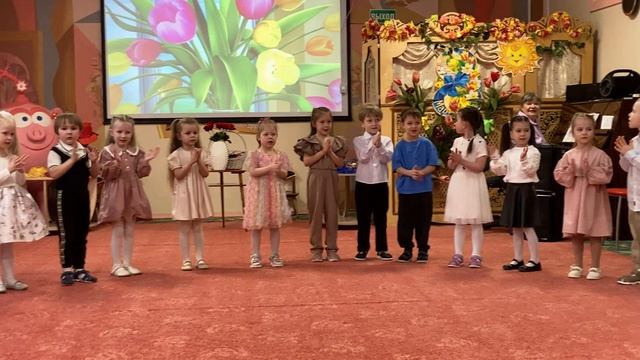 Песня "Звонко капают капели". Группа №11 "Почемучки"