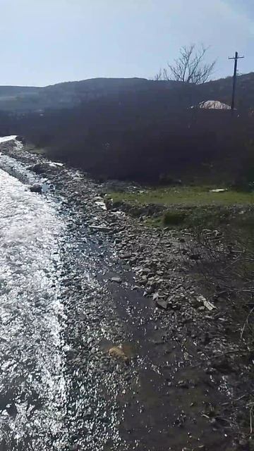 Горная река Ускут 💦 как всегда быстра и красива. Её шум услада для моих ушей.