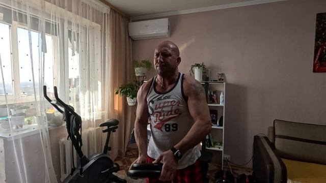 4)плечи,руки