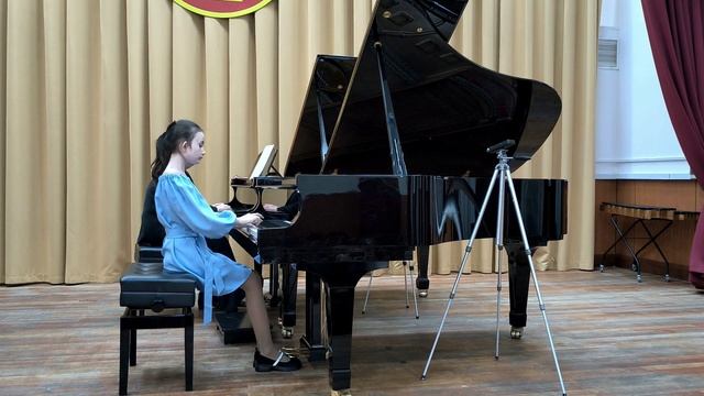 8.2. А. Островский - «Школьная полька». Исполняет Гачегова Дарина