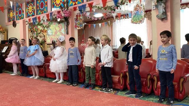 Песенка про бабушку. Группа №10 "Солнечные зайчики"