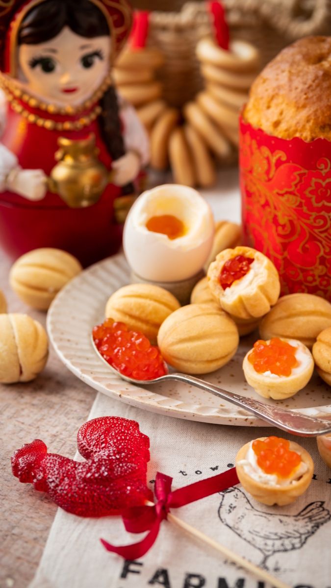 Орешки с красной икрой