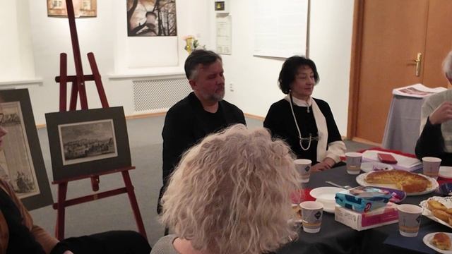 Беседы за чаем на выставке Татьяны Ян "Москва-Рим. Между временем и садом"