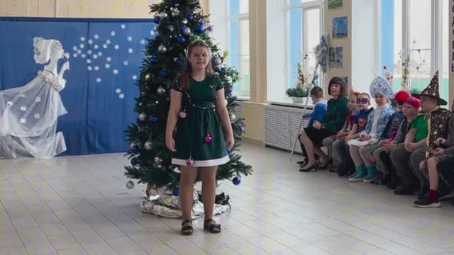 Новогодний утренник у Оли в Русскохаланской сельской школе #АутизмНеПриговор