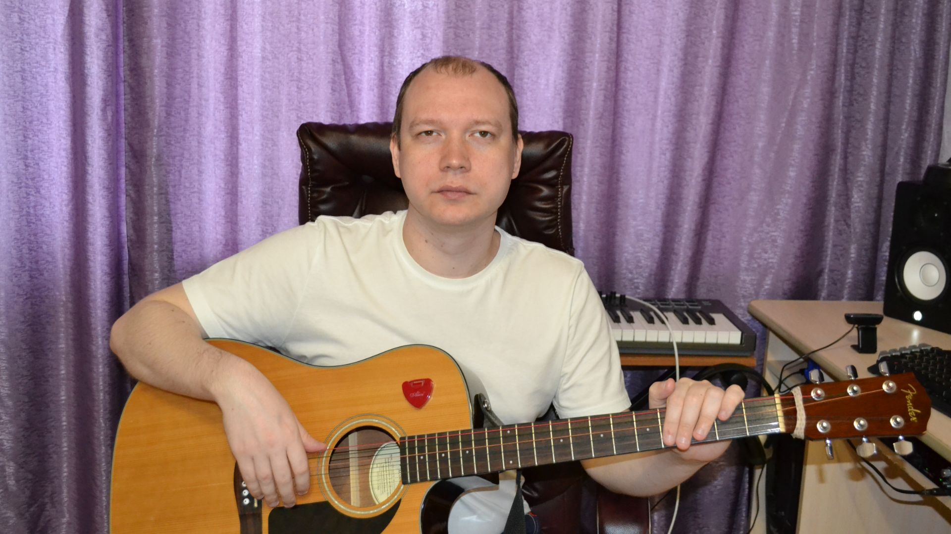 Учимся играть и петь на гитаре 04 15 аккордов и ты сыграешь любую песню