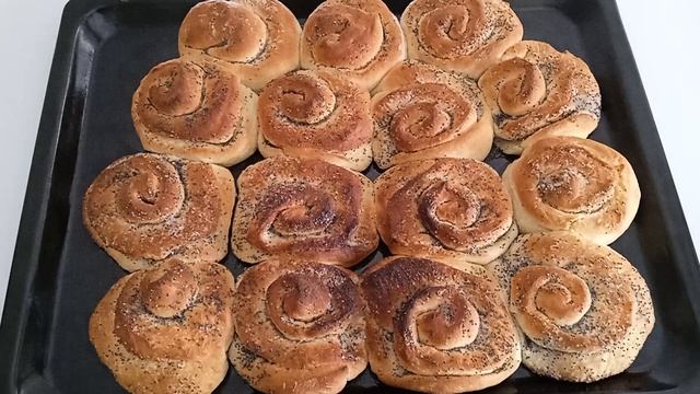 Булочки с маком