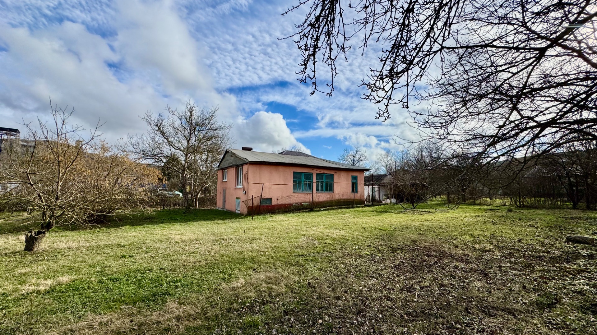 Дом в Верхнебаканском гор. Новороссийск