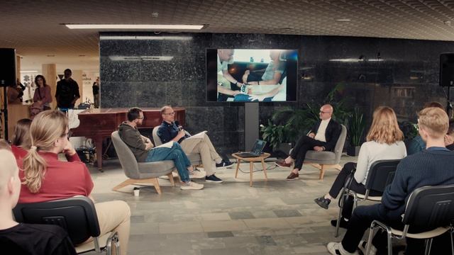 Лекция из цикла "Бесед о промдизайне в музеях. Максим Чащин"