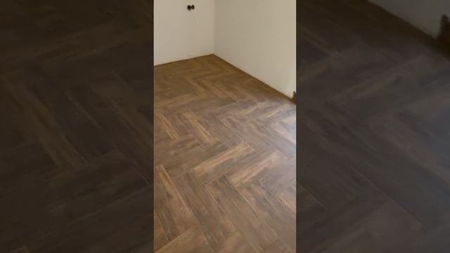 Монтаж плитки на полах и стенах