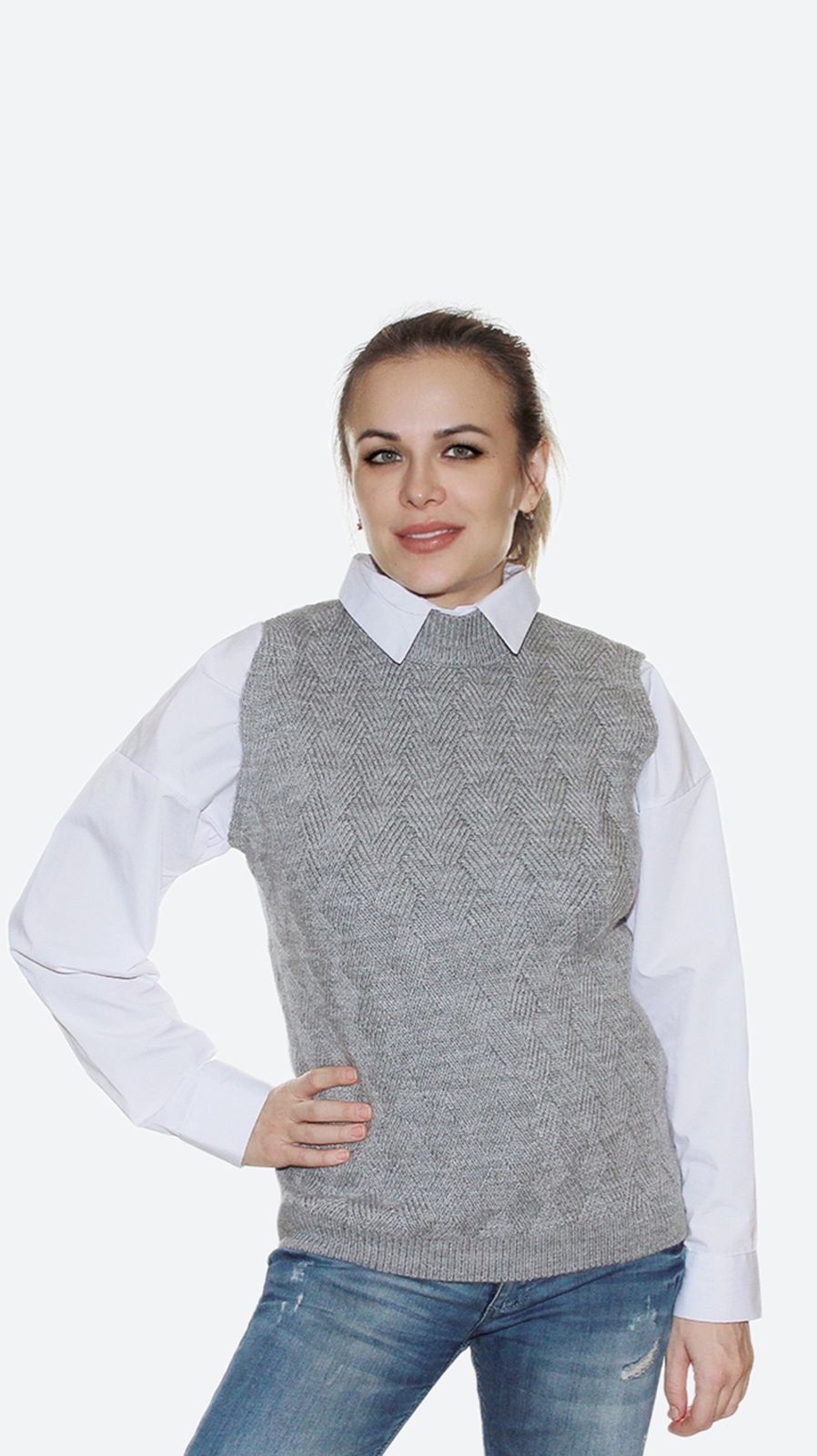 Серая женская безрукавка с воротником