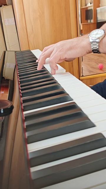 Этюд 17. В.Курочкин. Пьеса (этюд 17. Милич 1 класс)