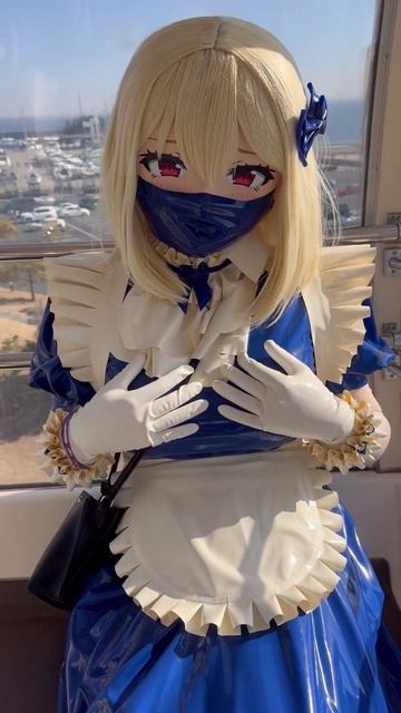 АСМР/ASMR латексная кигуруми-кукла едет в кабинке колеса обозрения