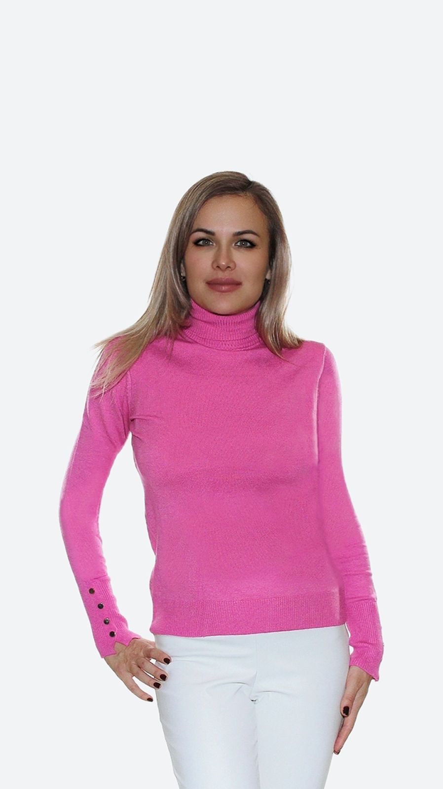 Женская розовая водолазка с пуговицами на рукавах