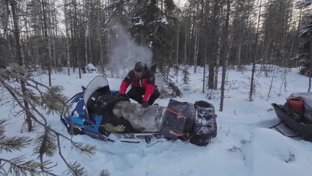 В ОДИНОЧКУ НА КРАЙ СВЕТА.НА СНЕГОХОДЕ К ДАЛЁКИМ ЛЕСНЫМ ОЗЁРАМ.ТЯЖЁЛЫЙ ПУТЬ ПЛ НЕПРОЛАЗНЫМ ДЕБРЯМ