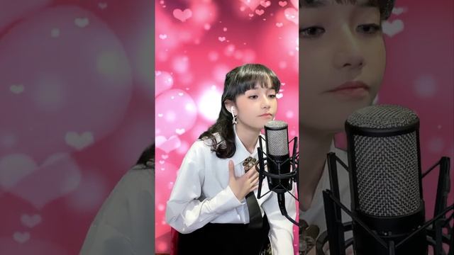 Хоанг Тьен Нга | Hoang Thien Nga - «Tombe La Neige» | «Падал снег» Salvatore Adamo Cover