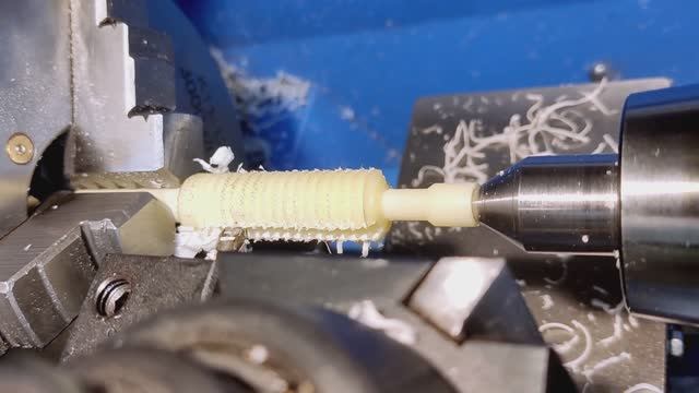 Ходовой винт для запорного электро оборудования.