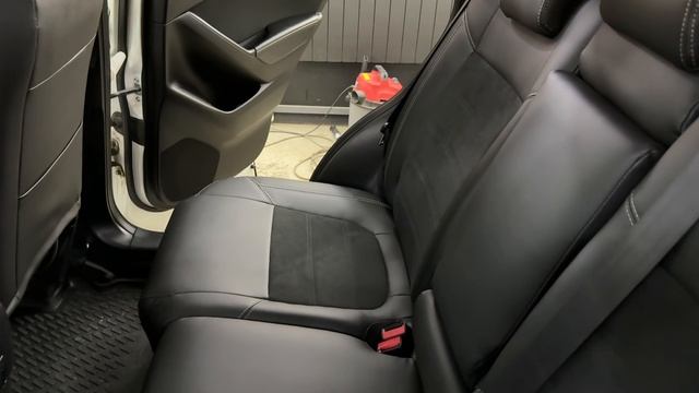 Авточехлы премиум класса для Mazda CX5 I с алькантарой