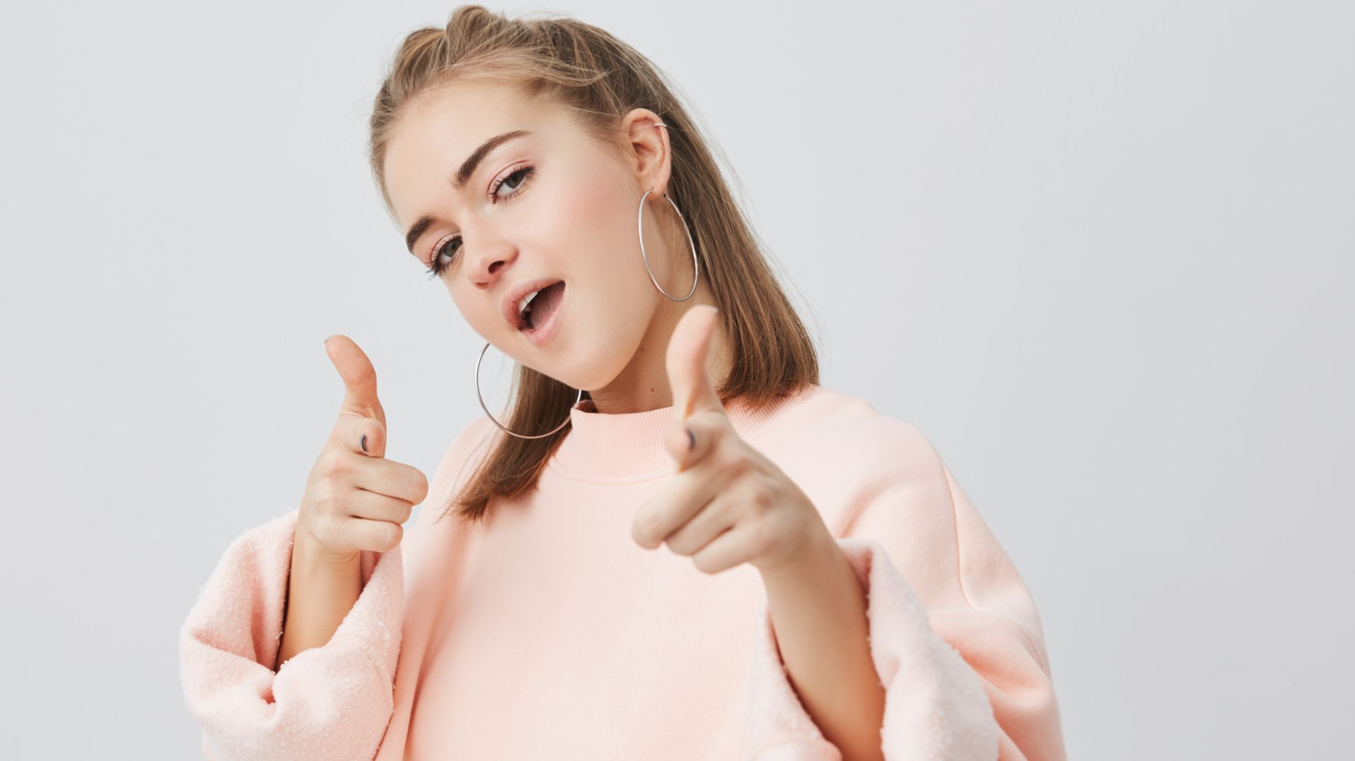 Язык тела — очень важная тема в отношениях. На что обратить внимание?