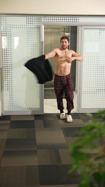 ТАНЦЫ НА ФАБРИКЕ МОРОЖЕНОГО