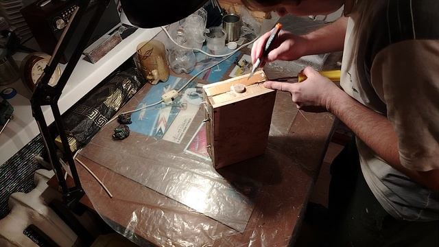 №12- Разнимаю матрицу ручки №2 после заливки силиконом.