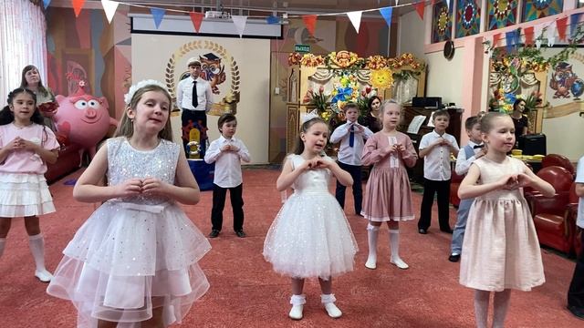 Песня на английском. Группа №6 "Искорки"