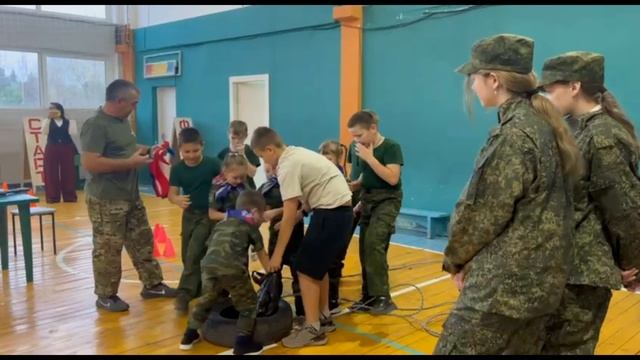 ИЗ ОРЛЯТ - ДОШКОЛЯТ В ЮНАРМЕЙСКИЙ ОТРЯД