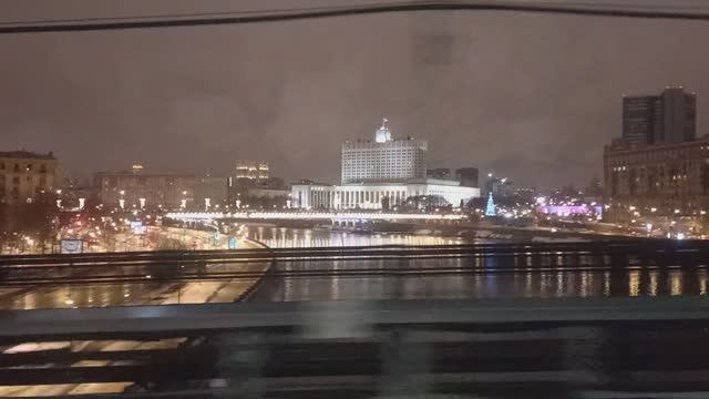 Смоленский метромост вид из поезда