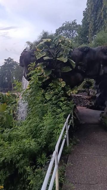 Мини-Таиланд — где страна смотрит на себя и говорит: «Ты прекрасна»