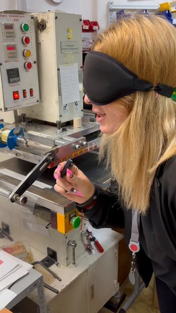 Наши менеджеры — настоящие гуру полиграфического оборудования.