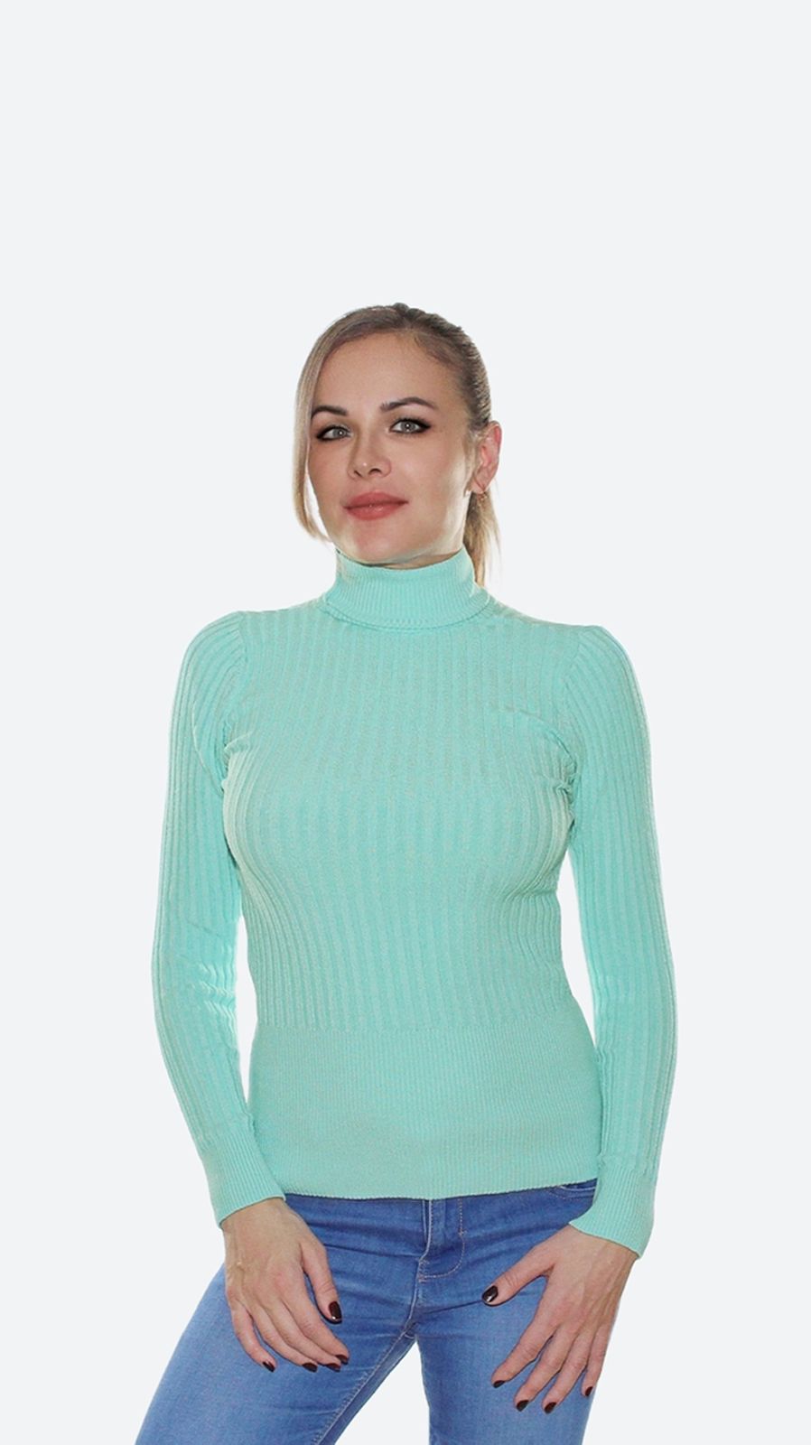 Аквамариновая женская водолазка в рубчик