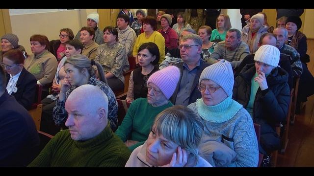 В поселке Азанка подвели итоги работы главы сельской администрации.