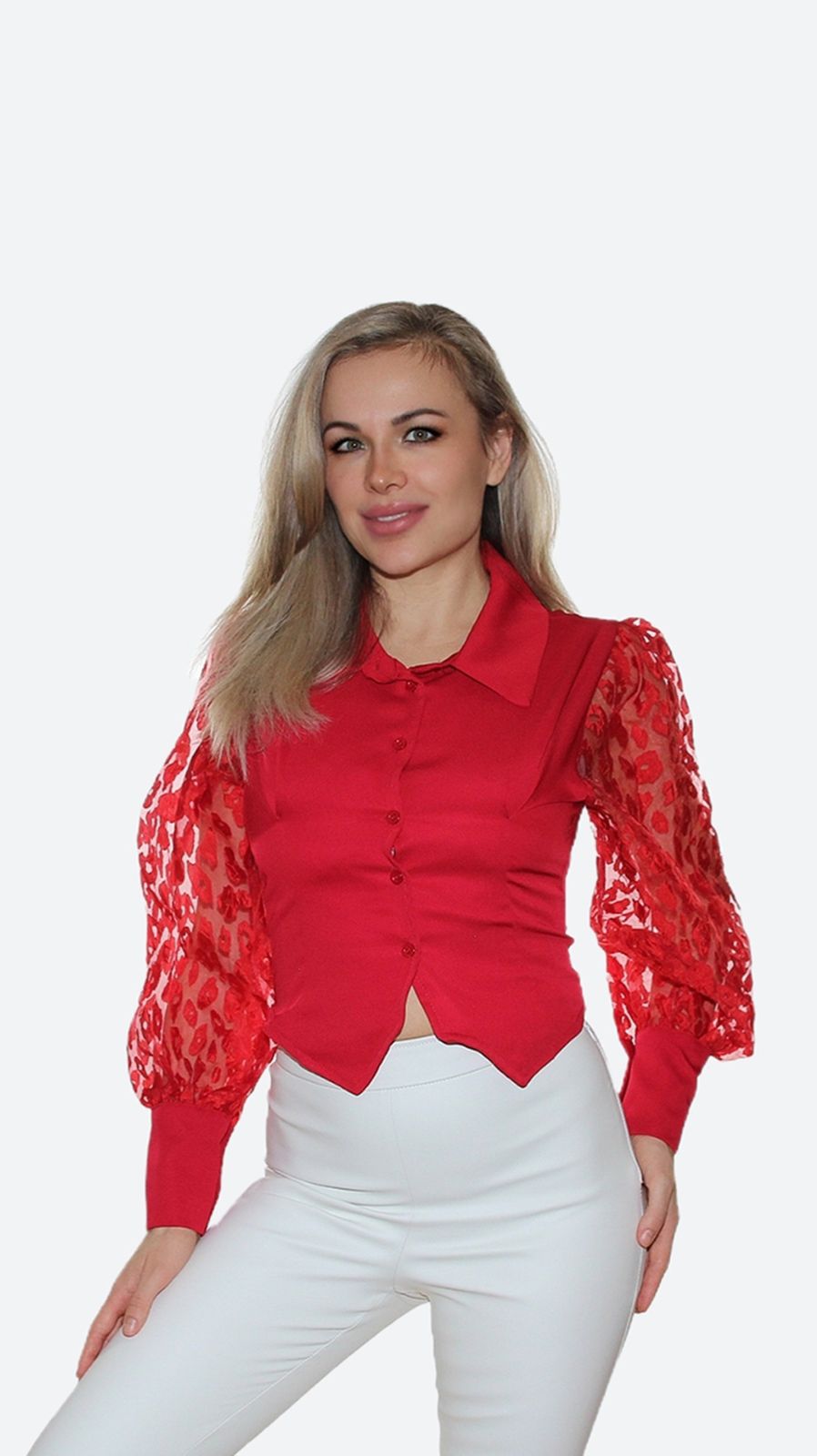 Красная блузка с длинным рукавом